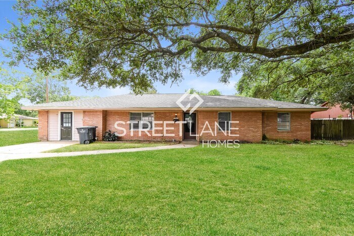 903 Dula St, Alvin, TX 77511 - House Rental in Alvin, TX | Apartments.com
