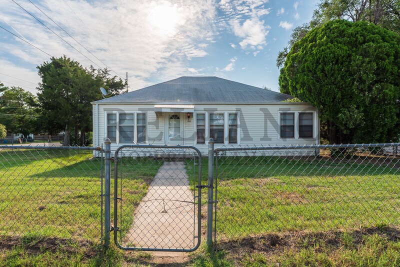 100 S Florence St, Wichita, KS 67209 - House Rental in Wichita, KS ...