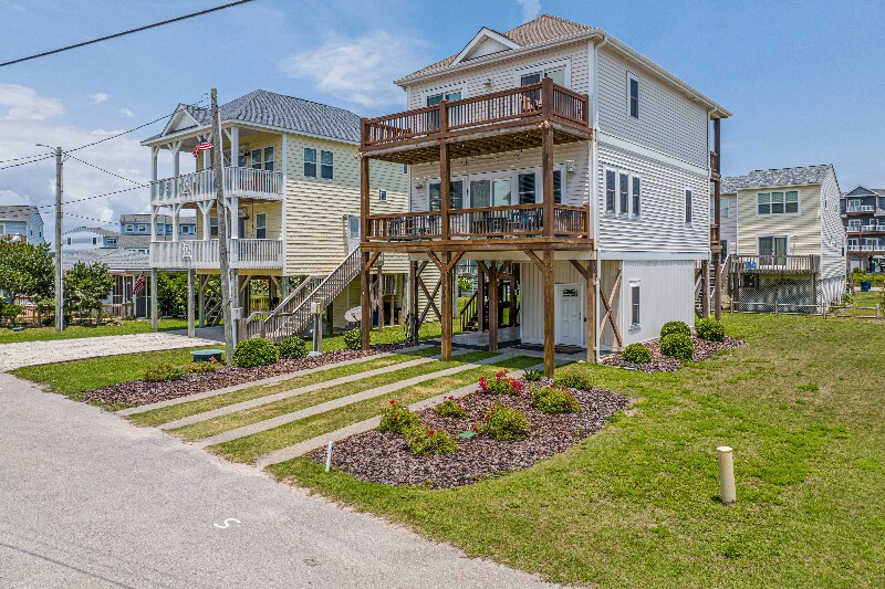 6902 12th Ave, North Topsail Beach, NC 28460 | Apartments.com