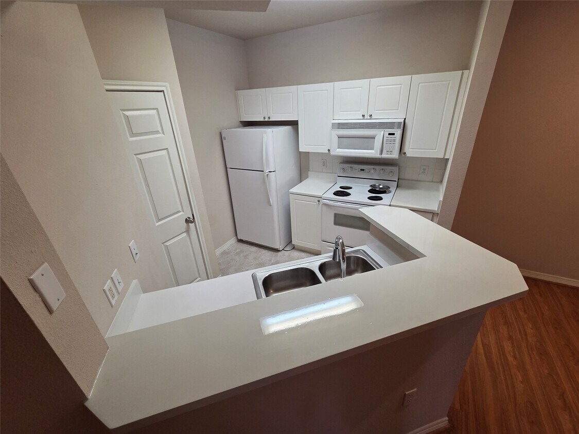 3045 Marina Bay Dr Unit 5204, League City, TX 77573 - Room for Rent in ...