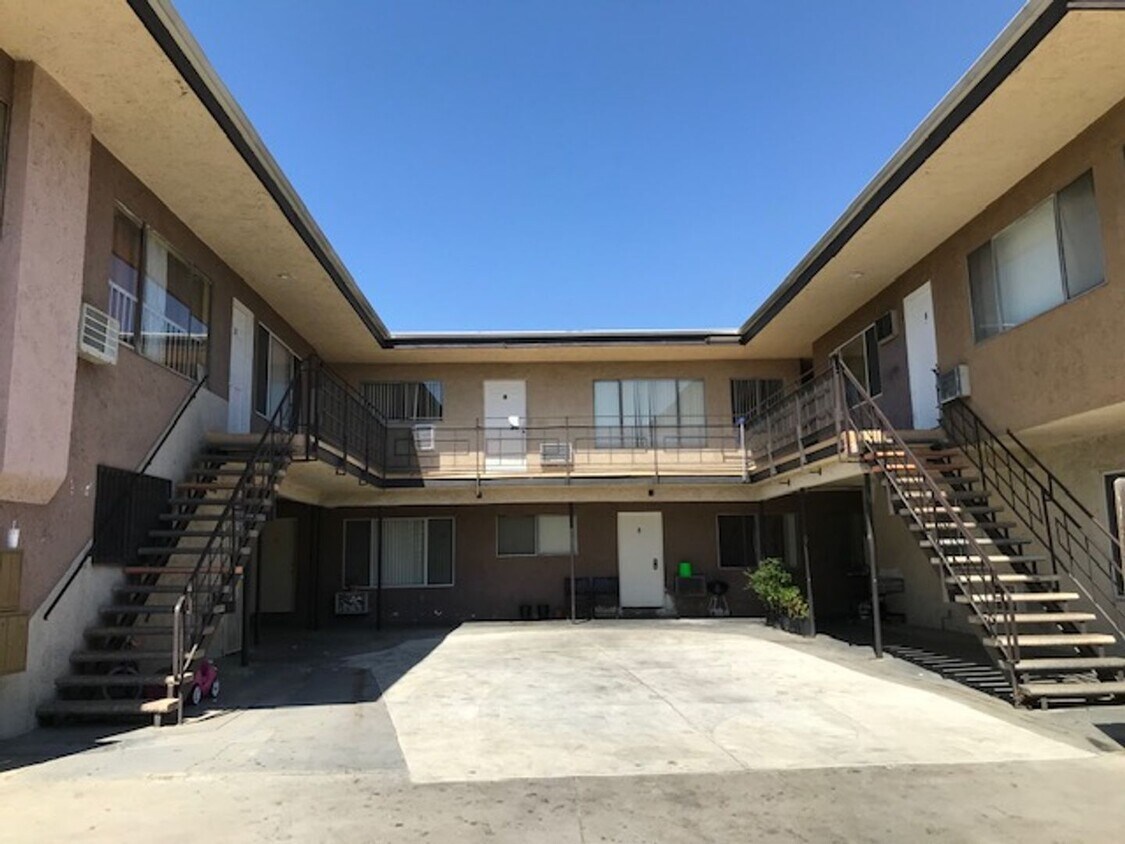 11836 Strathern St Unit 9011-8, Los Angeles, CA 91605 - Room for Rent ...