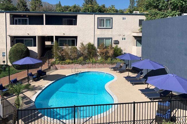 La Crescenta-Montrose Apartments for Rent with a Yard - Montrose, CA ...