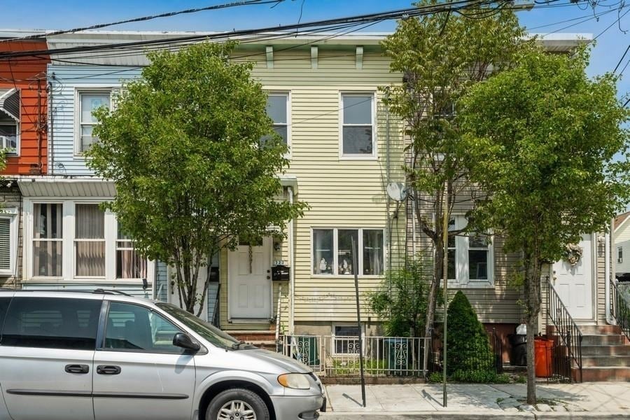 322 12th St Unit entire house, Union City, NJ 07087 - Condo for Rent in ...