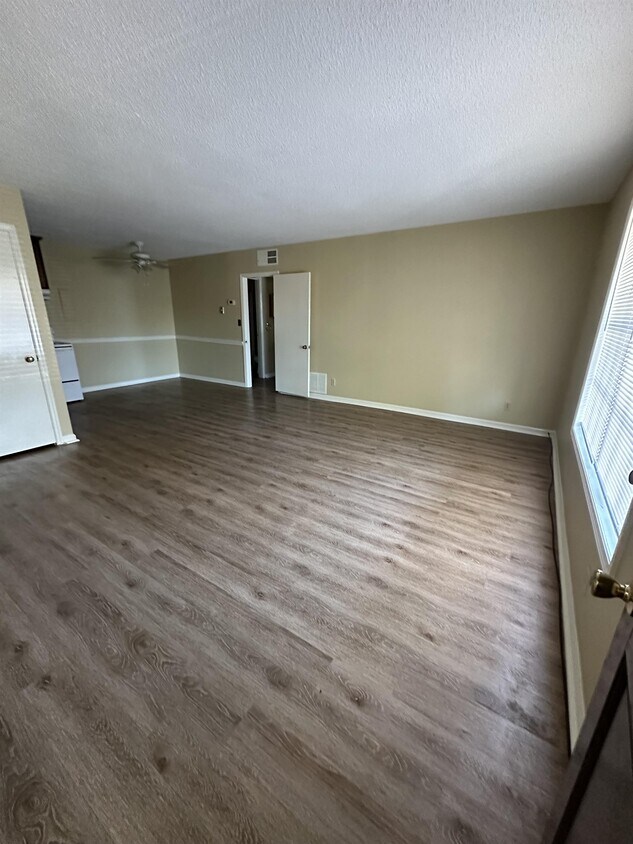 103 Country Club Dr Unit 103-D, Americus, GA 31709 - Room for Rent in ...