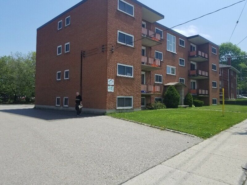 12 Westmount Rd W, Kitchener, ON N2M 1R5 Apartments - 12 Westmount Rd W ...