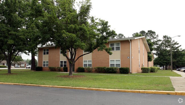 Poplar Square Apartments - Apartments in Sumter, SC | Apartments.com
