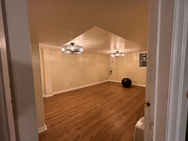 13125 Vandalia Dr, Rockville, MD 20853 - House for Rent in Rockville ...