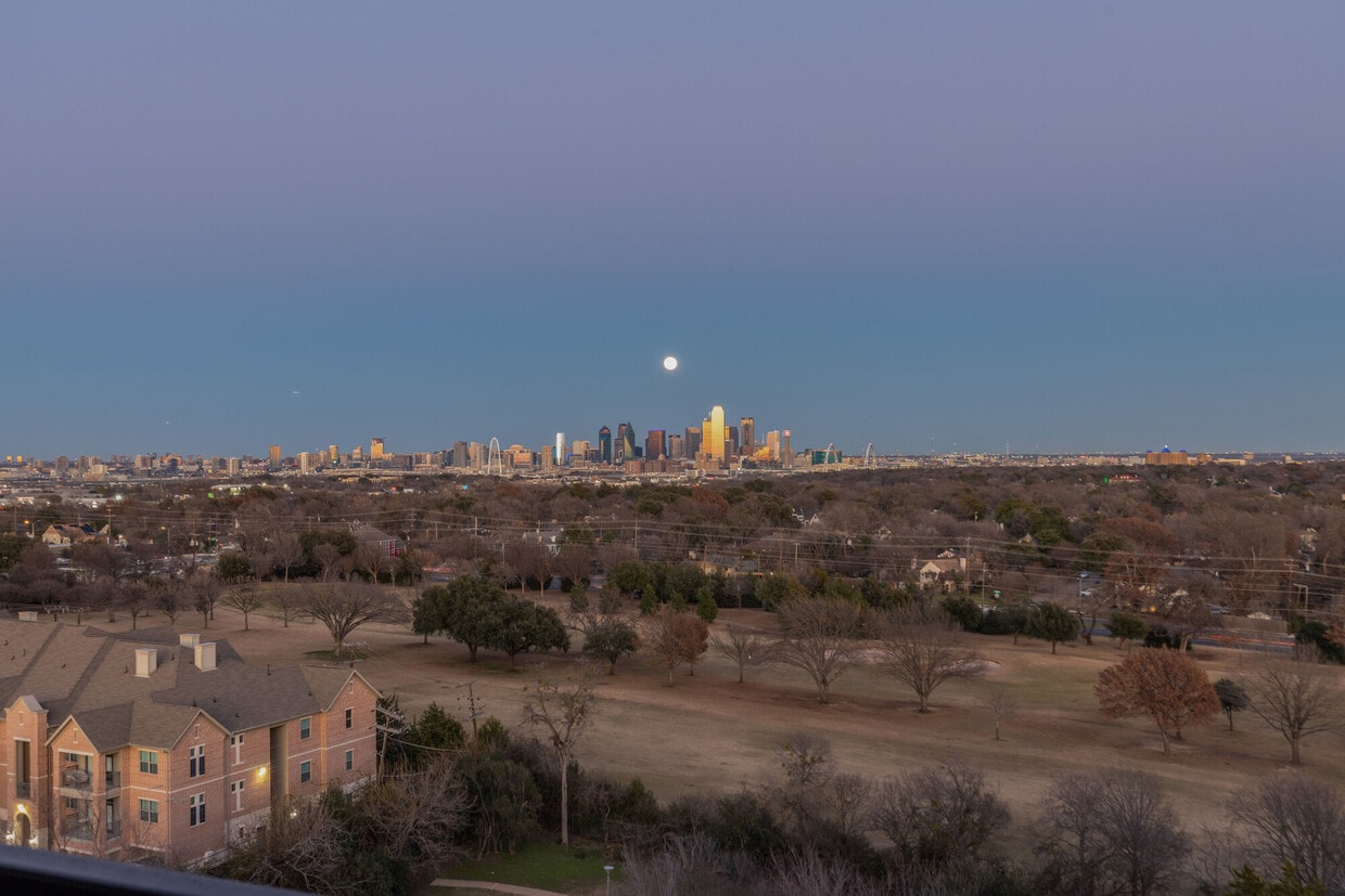 Skyline at Kessler - 2511 Wedglea Dr Dallas, TX 75211 | Apartments.com
