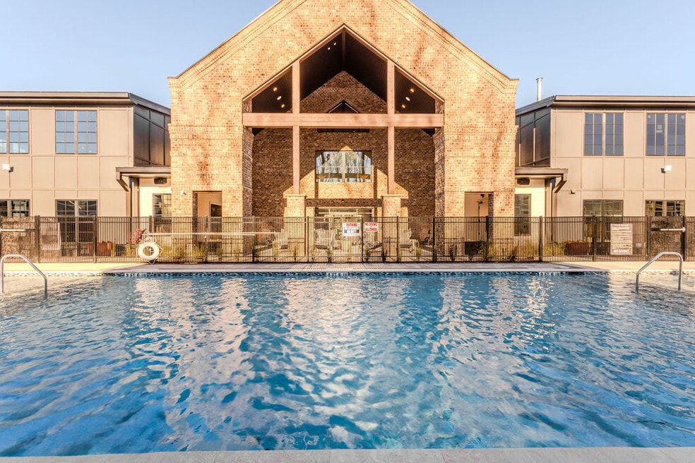 Apartments for Rent with a Walk-In Closet Near The Vineyards at Cheval ...