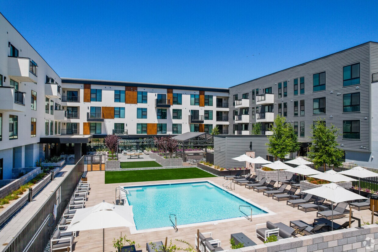 The Common - Apartments in Phoenix, AZ | Apartments.com