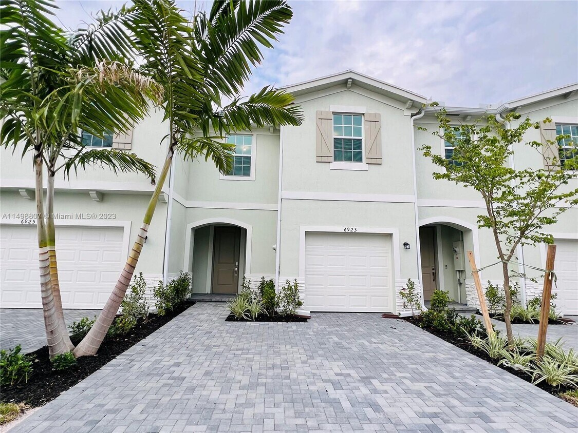6923 Harbours Edge Ave, Lake Worth, FL 33467 - Townhome Rentals in Lake ...