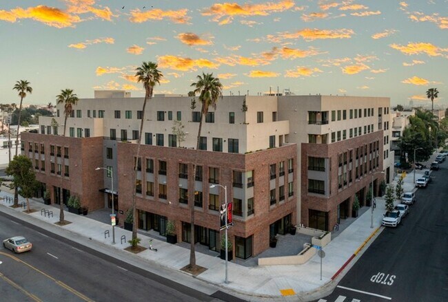 Rae on Sunset - Apartments in Los Angeles, CA | Apartments.com