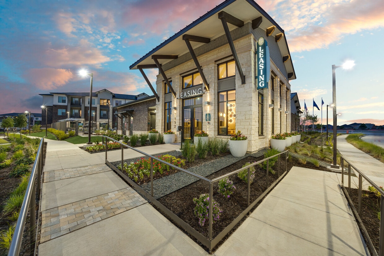Jefferson Lakehaven - 7152 N State Hwy 360 Grand Prairie, TX 75052 ...