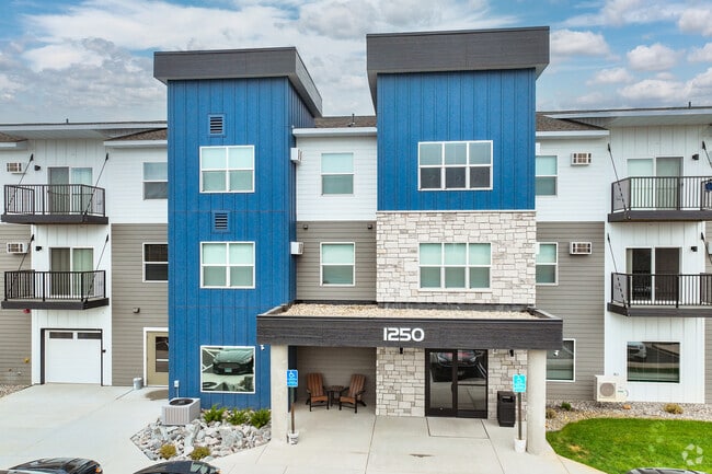 Apartments for Rent with a Walk-In Closet in Grey Eagle MN | Apartments.com