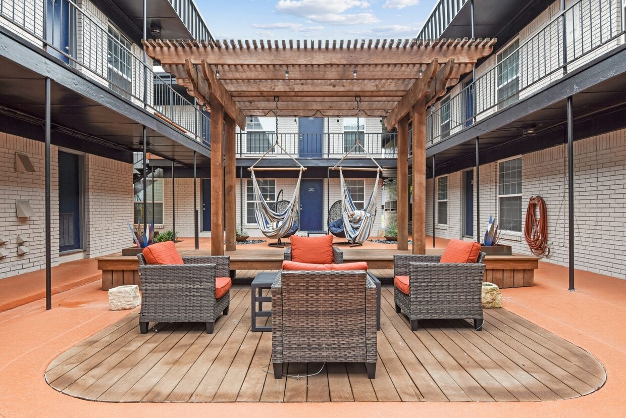 Pease Parkside Apartments - 1302 24th St W Austin, TX 78705 ...