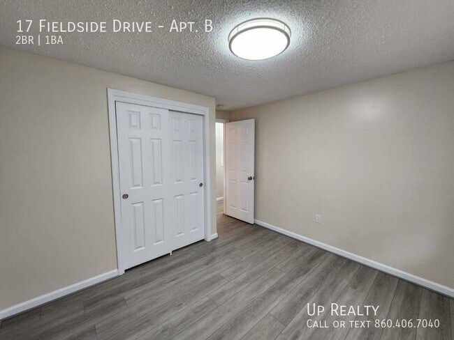 17 Fieldside Dr Unit Apt. B, Groton, CT 06340 - Room for Rent in Groton ...