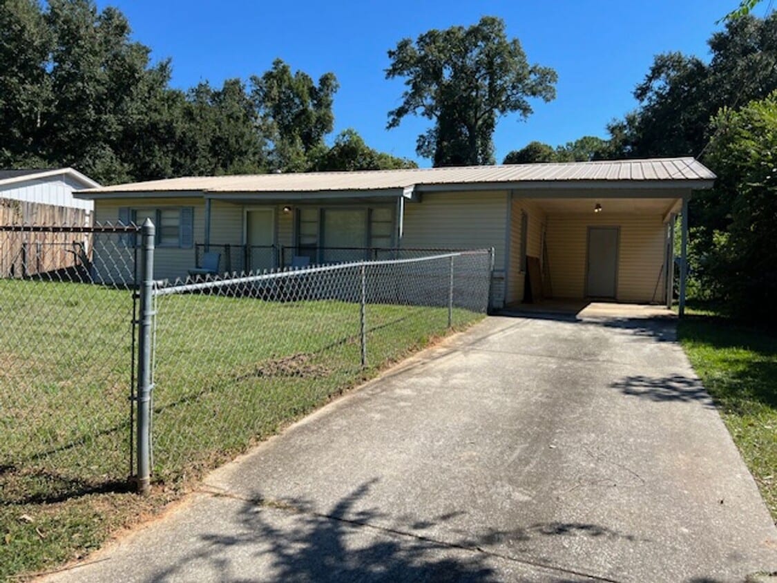 621 Wesley Ln E, Mobile, AL 36609 - House Rental in Mobile, AL ...