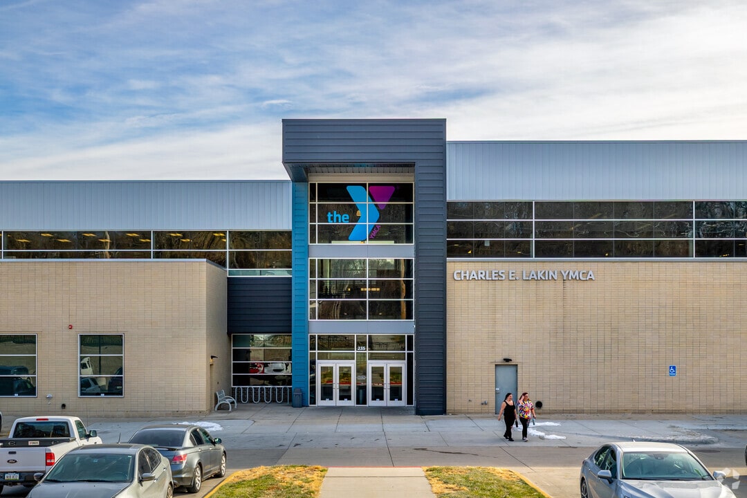 Charles E Lakin Ymca