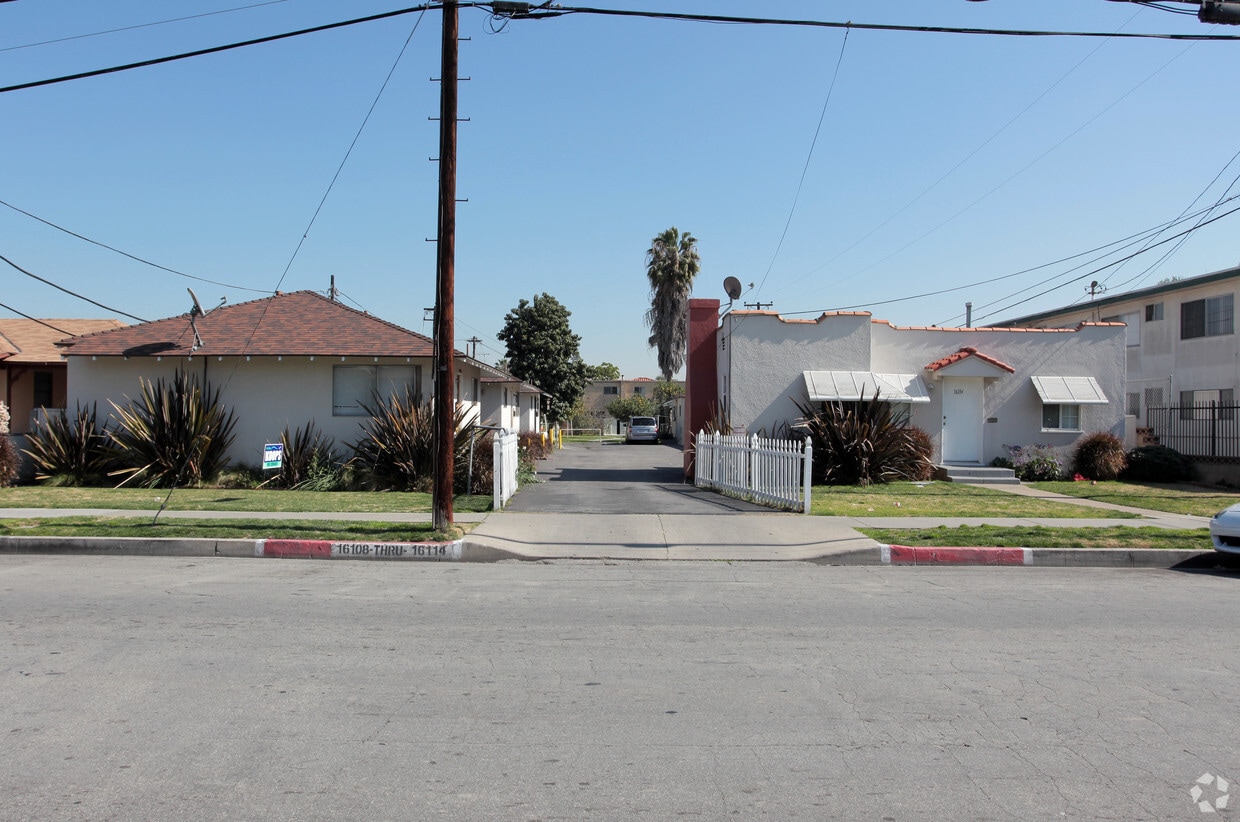16108-16114 Cornuta Ave, Bellflower, CA 90706 - 16108-16114 Cornuta Ave ...