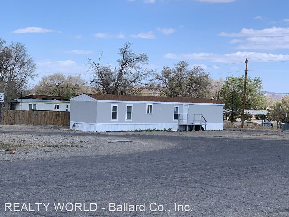 1080 Ft Churchill St, Silver Springs, NV 89429 - House Rental in Silver ...