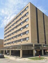 Forest View Gardens Apartments for Rent with Extra Storage - Elmwood ...