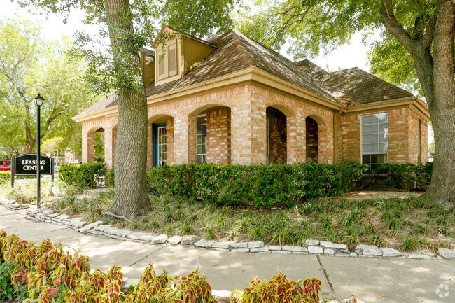 Sharpstown Apartments for Rent with a Living Room - Houston, TX ...