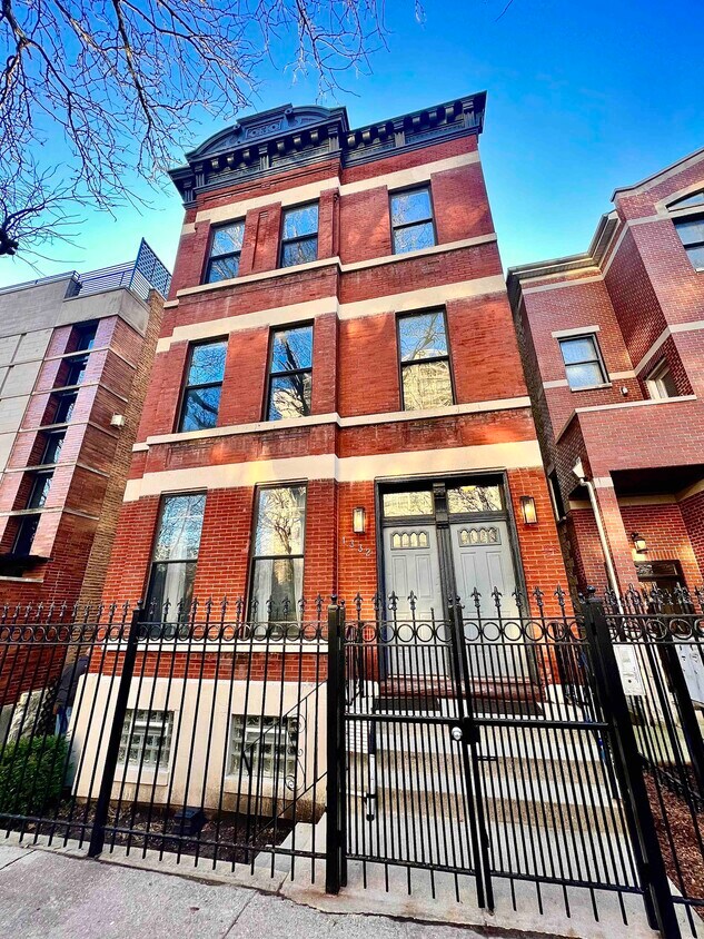 1330 N Cleveland Ave Unit 1, Chicago, IL 60610 - Condo for Rent in ...