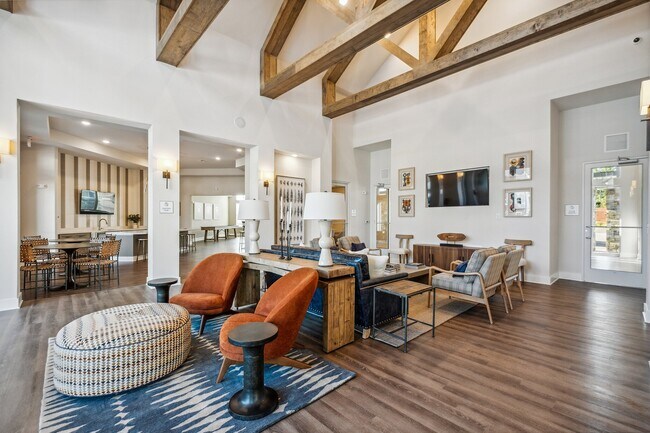 The Standard at Pinestone Apartments - 125 Pinestone Dr Travelers Rest ...