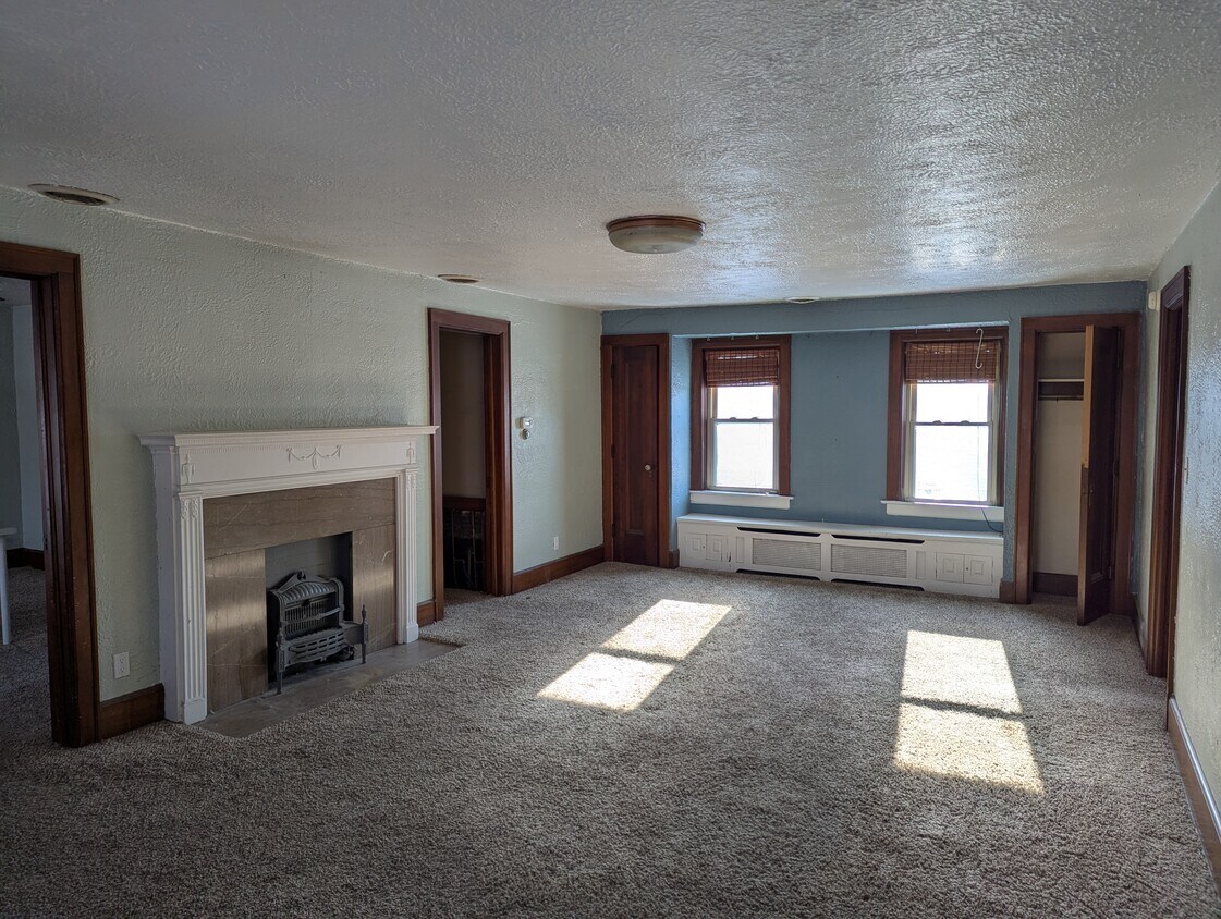 663 W 7th St Unit Upstairs, Erie, PA 16502 - 663 W 7th St Erie, PA ...