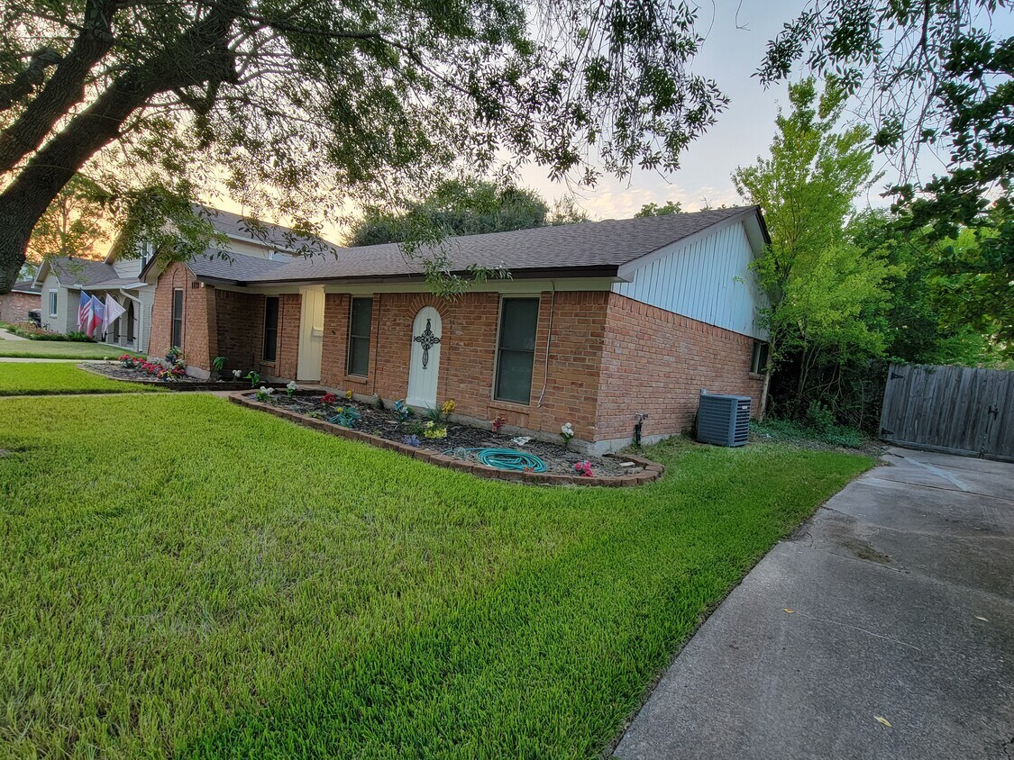 1119 Montour Dr, Houston, TX 77062 - House Rental in Houston, TX ...