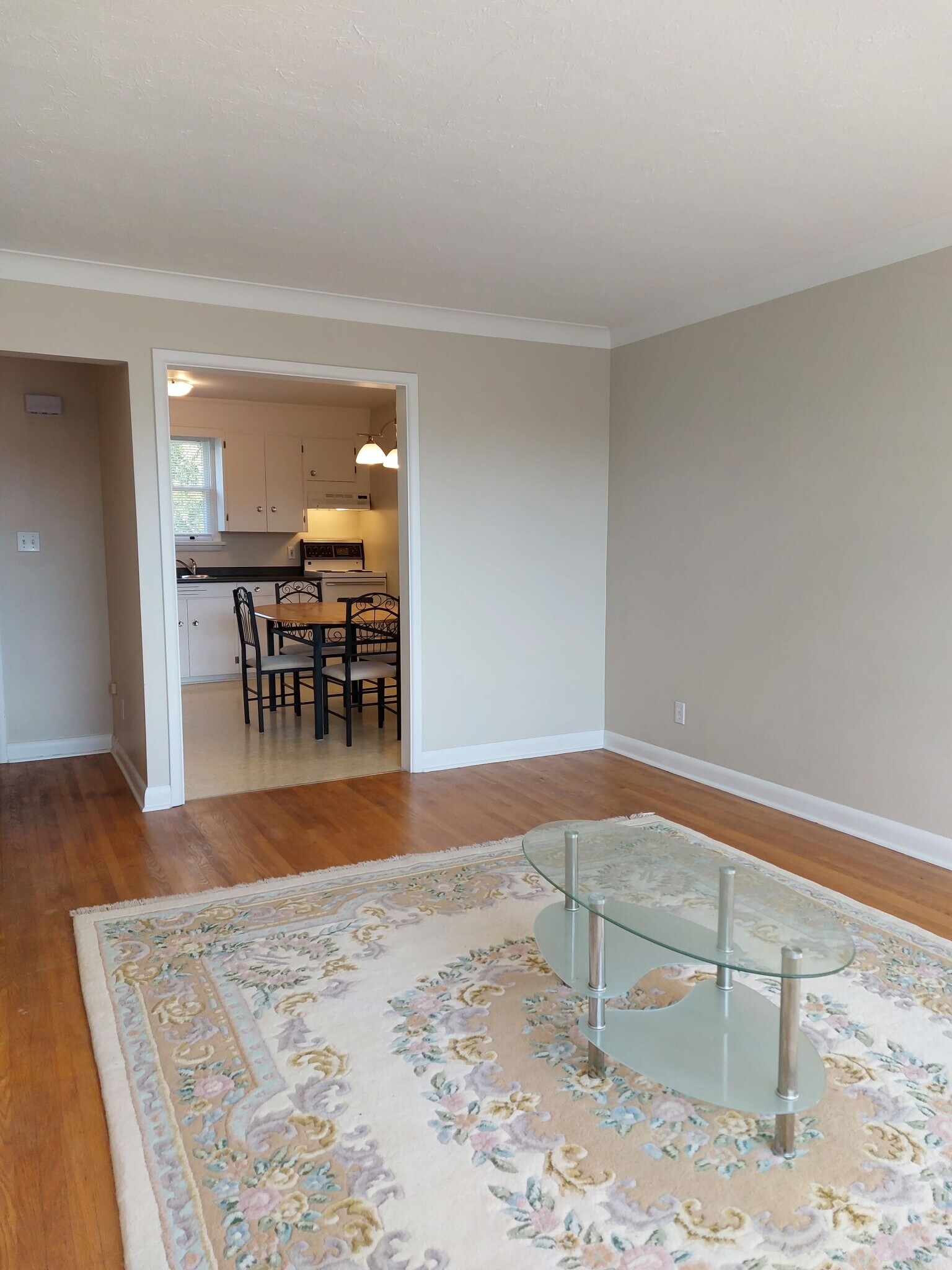 7 Balaclava St Unit 2, Kingston, ON K7K 1J4 Apartments - 7 Balaclava St ...