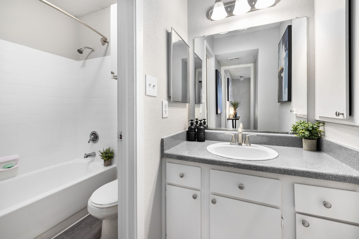 Solace Apartment Homes - 2331 Bammelwood Dr Houston, TX 77014 ...