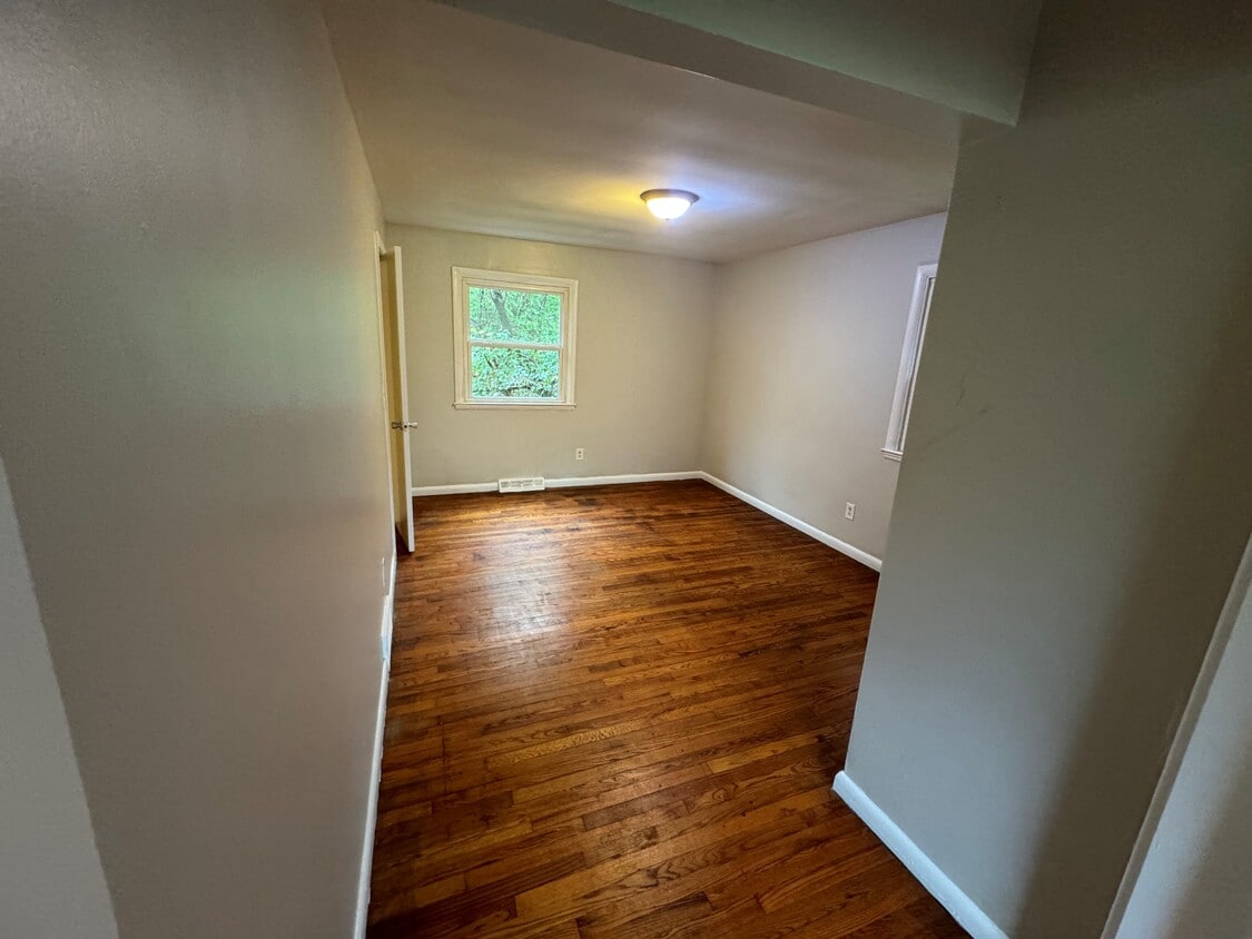 Clinton Springs Quad Apartments - 122 Clinton Springs Ave Cincinnati ...
