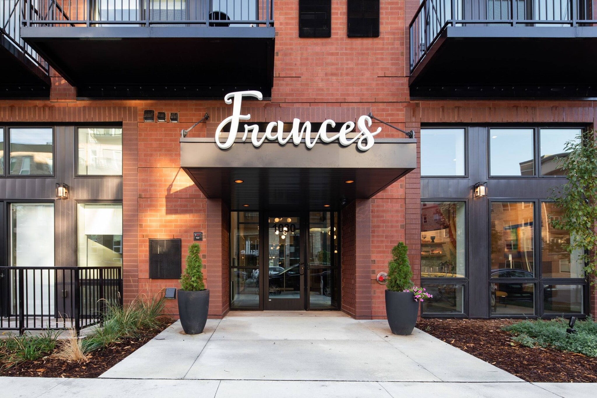 Frances - 1030 Ne Main St Minneapolis, MN 55413 | Apartments.com