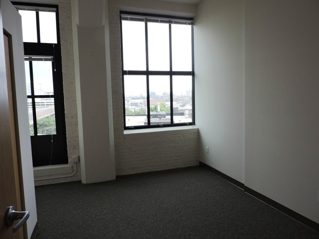 Paper Box Lofts Apartments - Milwaukee, WI | Apartments.com