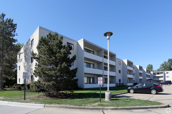 Stone Pointe Apartments - Apartments in Willoughby, OH | Apartments.com