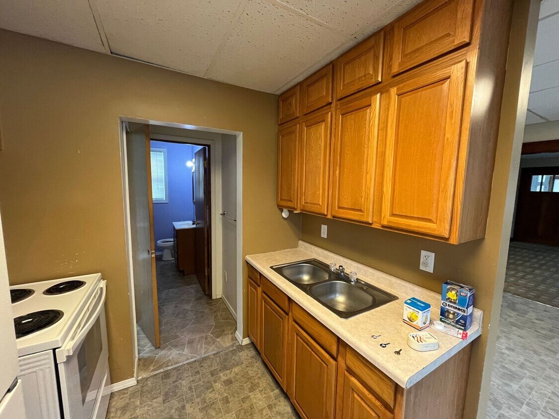 105 N Polk St Unit Lower, Merrill, WI 54452 - Room for Rent in Merrill ...