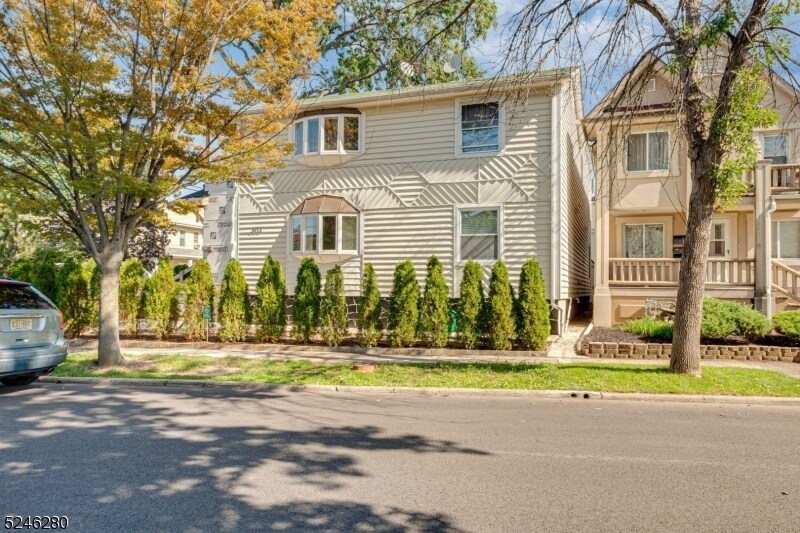 303 Clinton St, Linden, NJ 07036 - House Rental in Linden, NJ ...