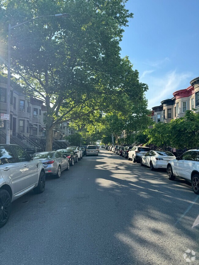 Sunset Park Apartments for Rent with High Ceilings - Brooklyn, NY - 1 ...