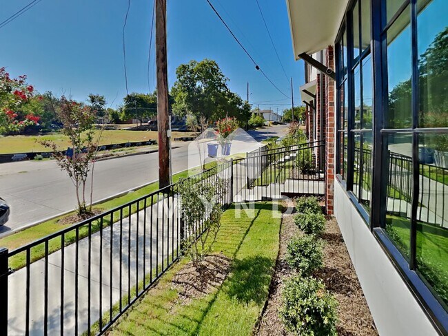138 Chester Ct, Dallas, TX 75203 | Apartments.com