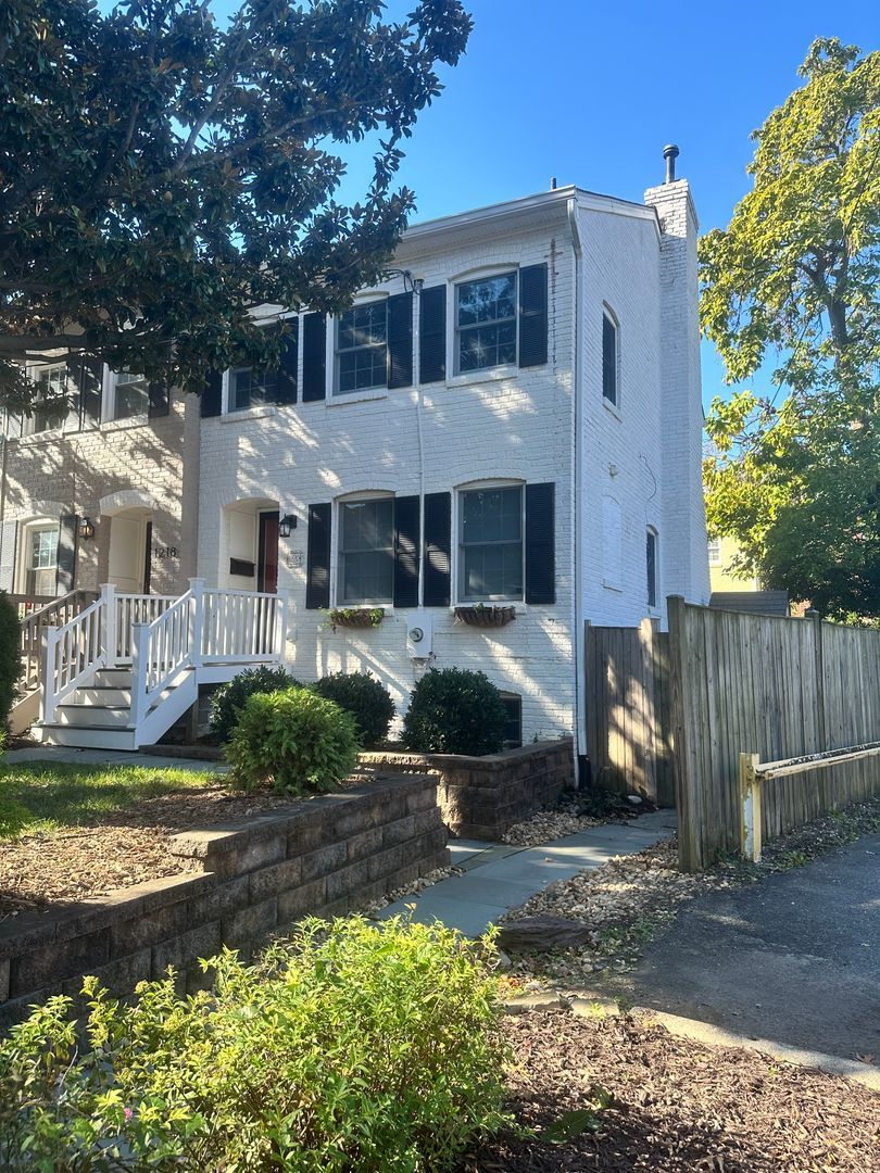 1220 Portner Rd, Alexandria, VA 22314 - Townhome Rentals in Alexandria ...