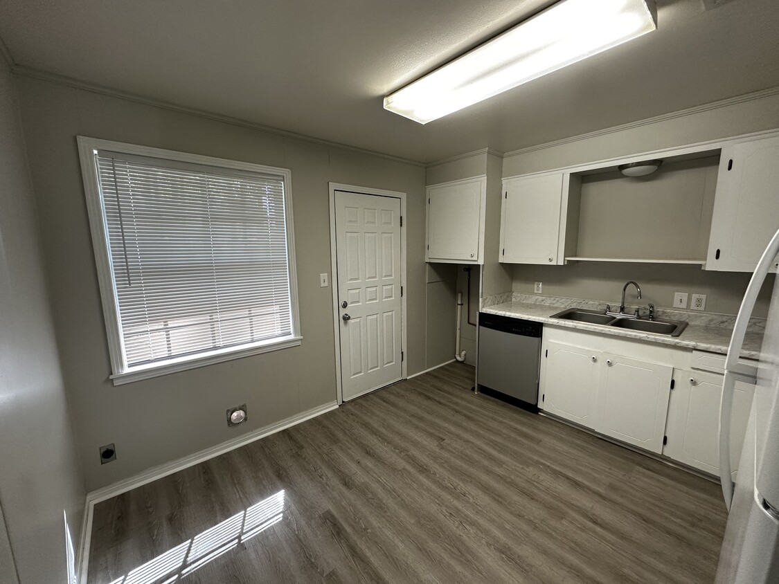 Briarwood Hills Apartments - 8221 Highway 39 Meridian, MS 39305 ...