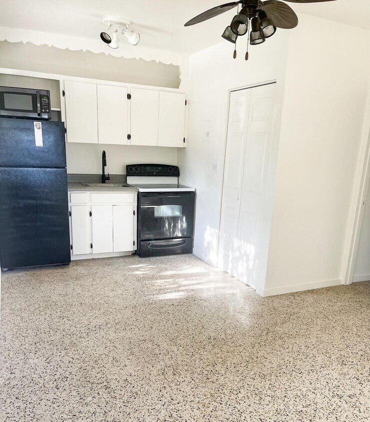 308 S Ocean Breeze Unit 1, Lake Worth, FL 33460 - Condo for Rent in ...