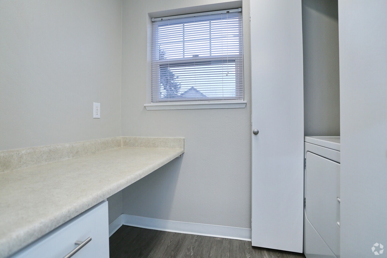Madison Park Apartments - 20520 Bothell Everett Hwy Bothell, WA 98012 ...
