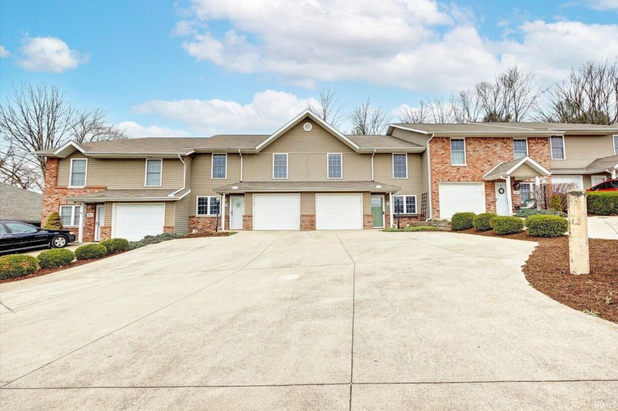 3821 S Cramer Cir, Bloomington, IN 47403 - Townhome Rentals in ...