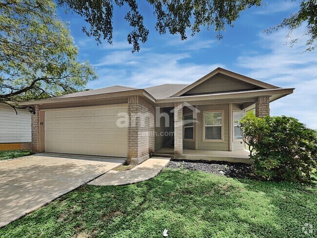 Springvale Apartments for Rent with Extra Storage - San Antonio, TX ...