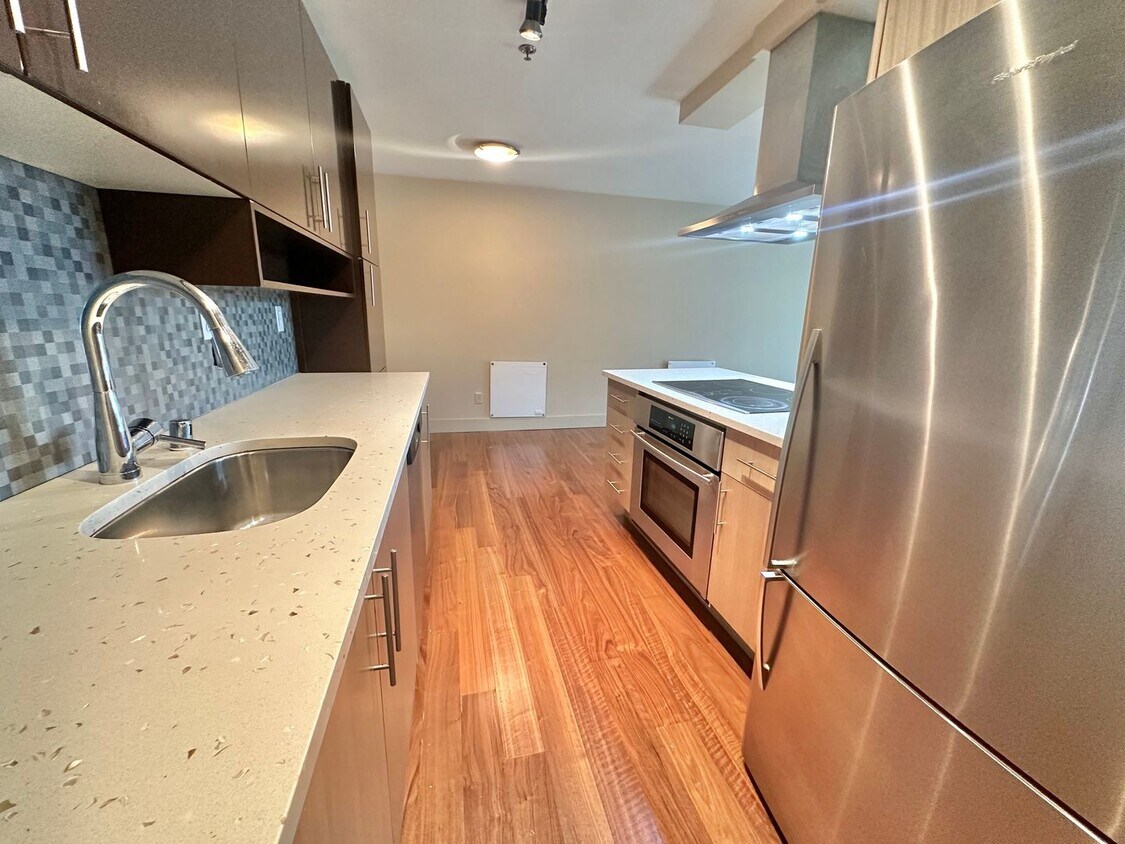 500 5th Ave W Unit 302, Seattle, WA 98119 - Condo for Rent in Seattle ...