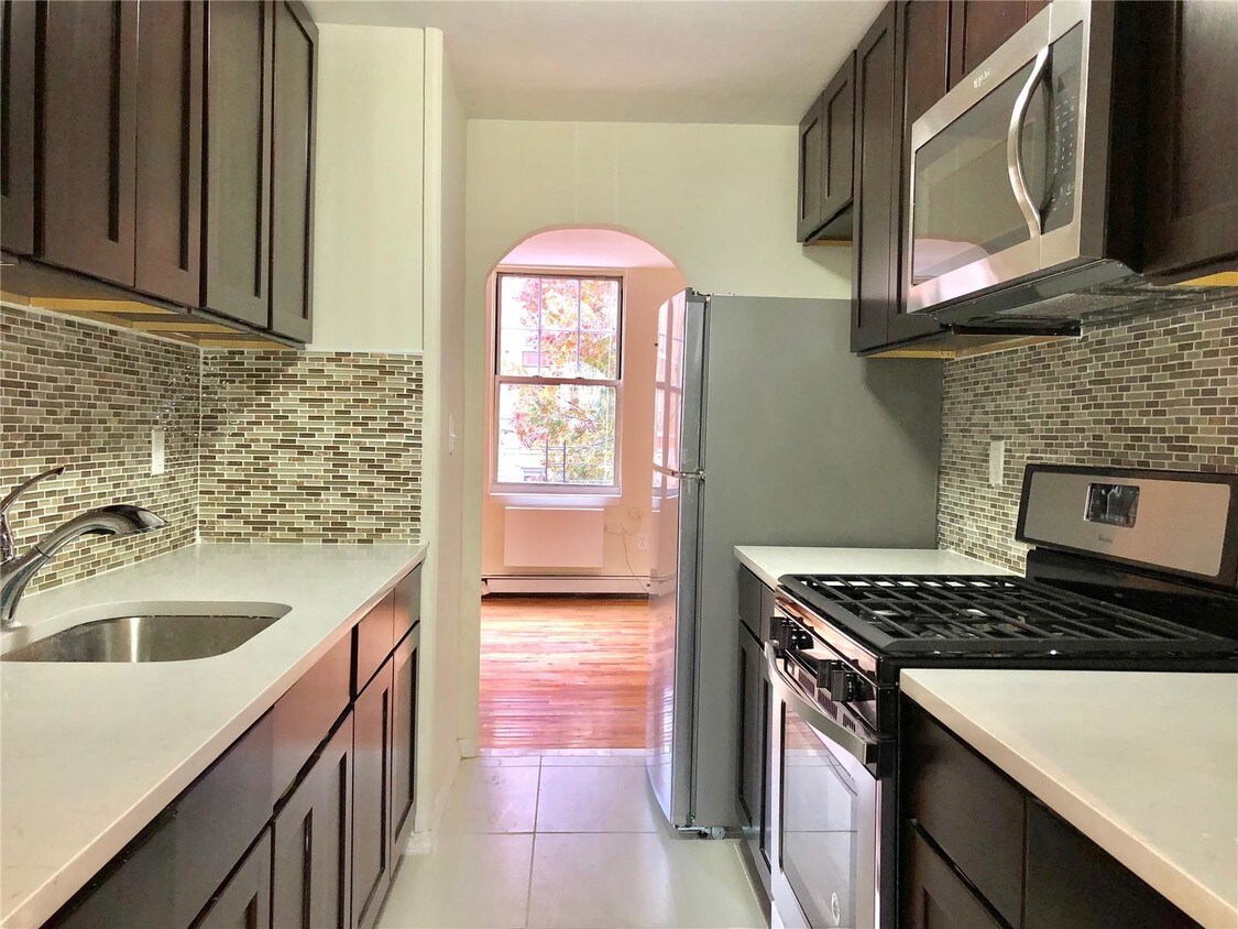 465 E 144th St Unit 2, Bronx, NY 10454 - Room for Rent in Bronx, NY ...