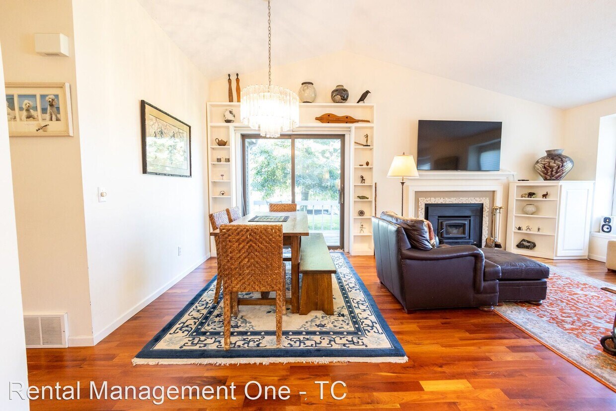 6311 Ridge Dr, Benzonia, MI 49616 - House Rental in Benzonia, MI ...