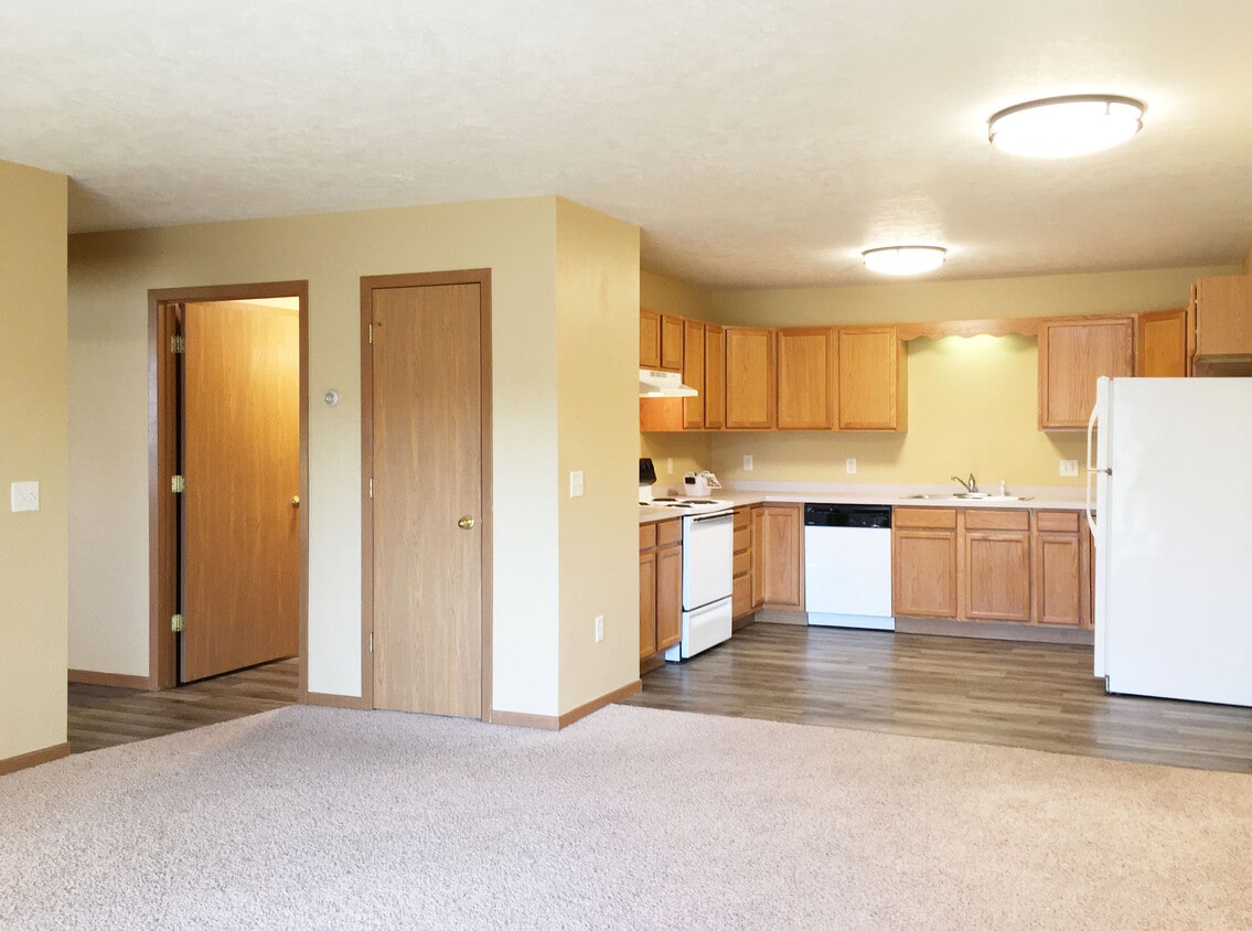 Terrace Pointe Apartments - 3635 Valcartier St Bismarck, ND 58503 ...